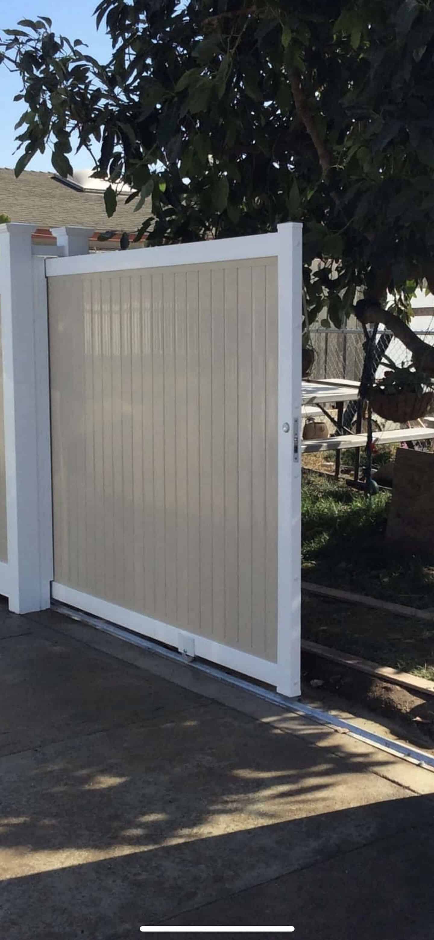 Vinyl Rolling Gates Gallery | Vinyl Pro Fence