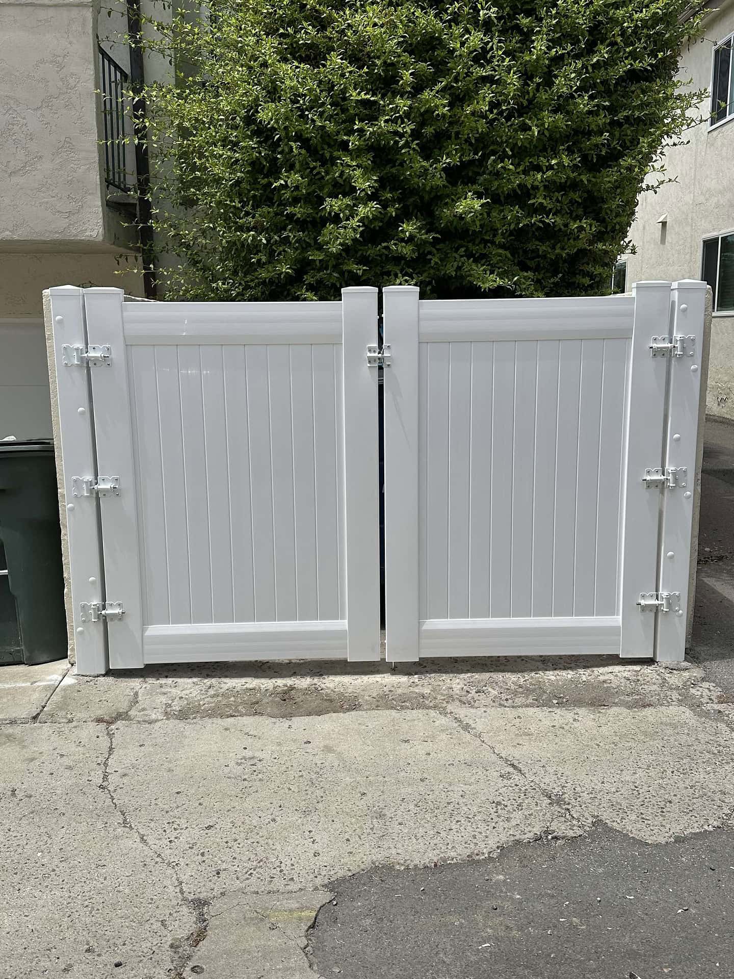 Vinyl Double Gates Gallery | Vinyl Pro Fence