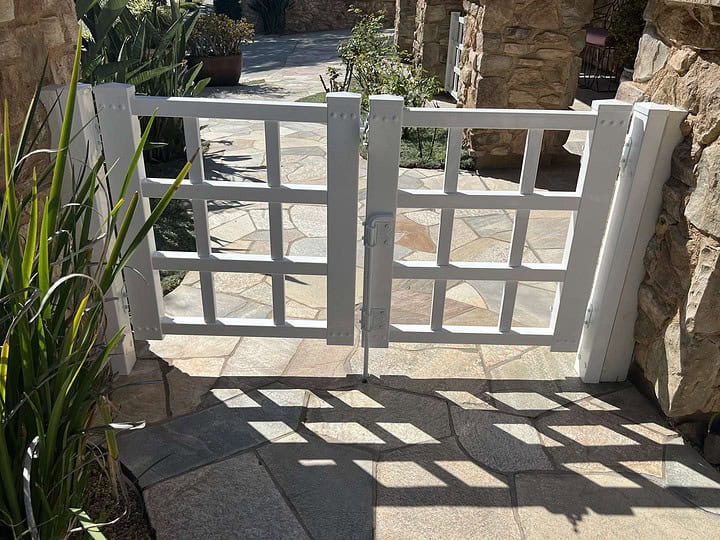 Vinyl Gates Gallery – Vinyl Pro Fence