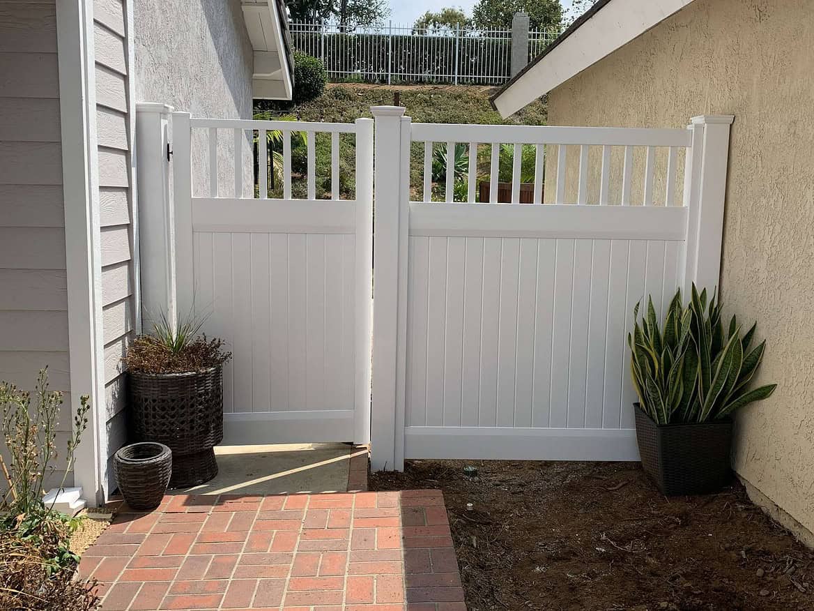 Vinyl Gates | Vinyl Pro Fence