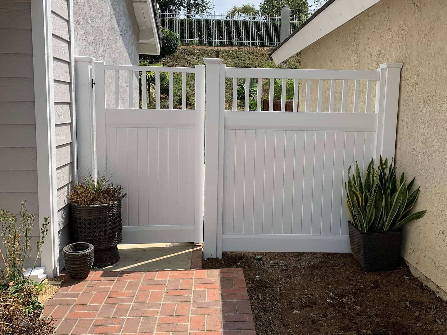Vinyl Gates | Vinyl Pro Fence