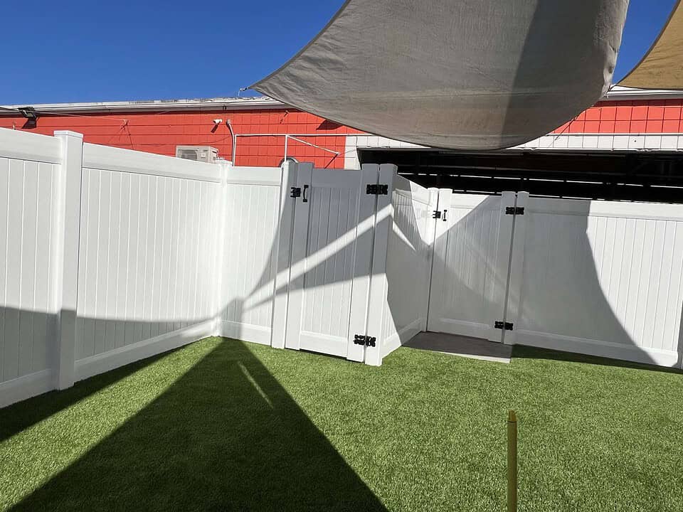 Vinyl Gates Gallery – Vinyl Pro Fence
