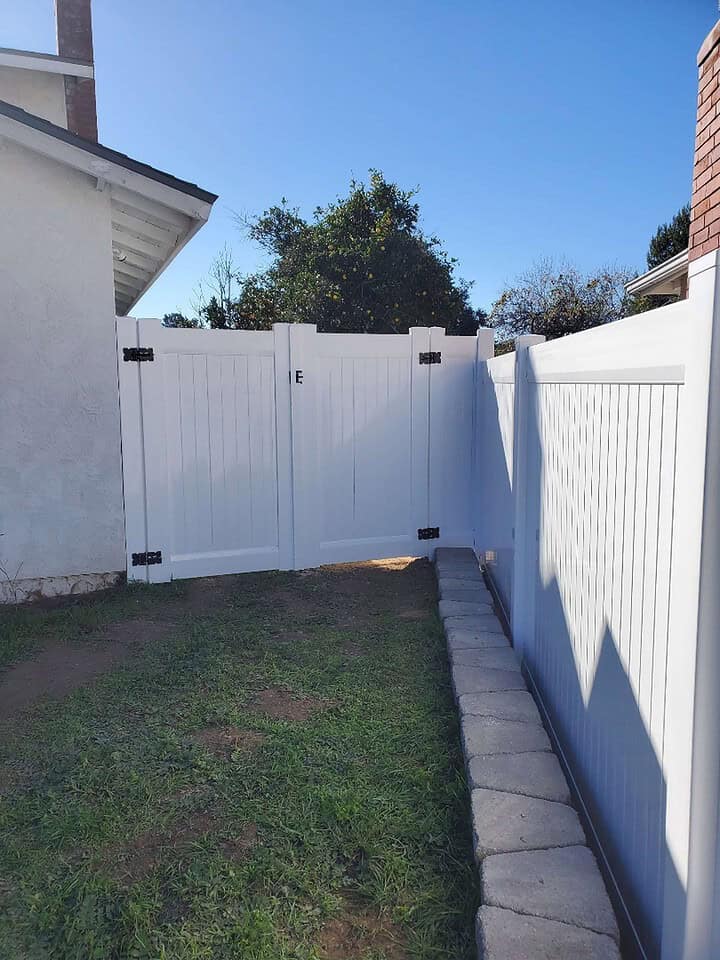 Vinyl Gates Gallery – Vinyl Pro Fence