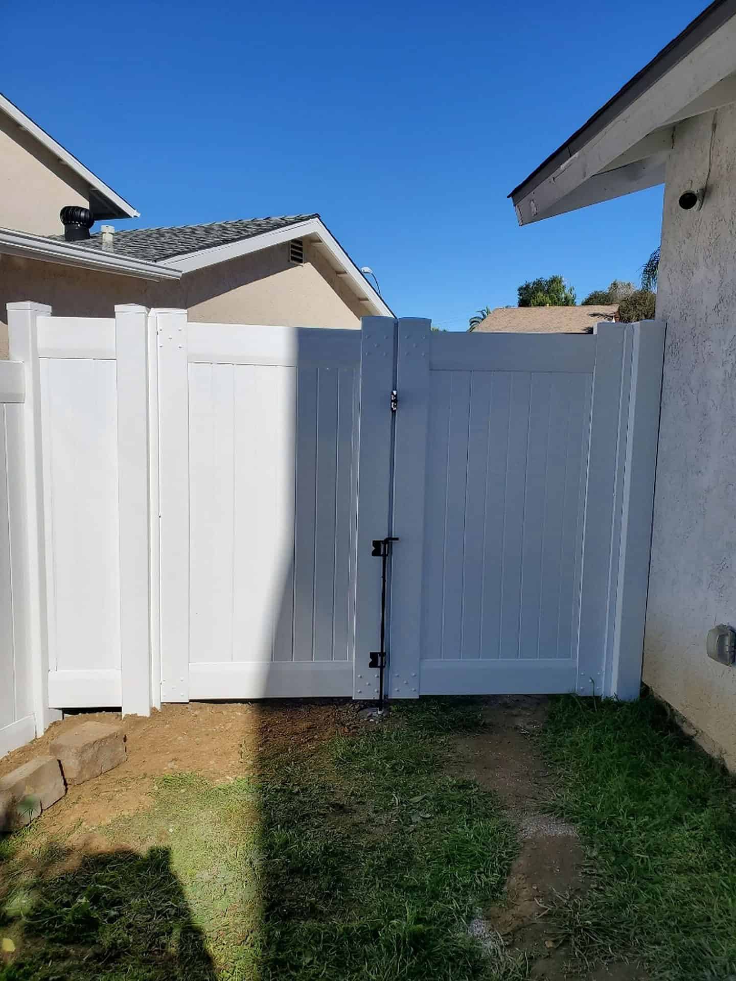 Vinyl Gates Gallery – Vinyl Pro Fence