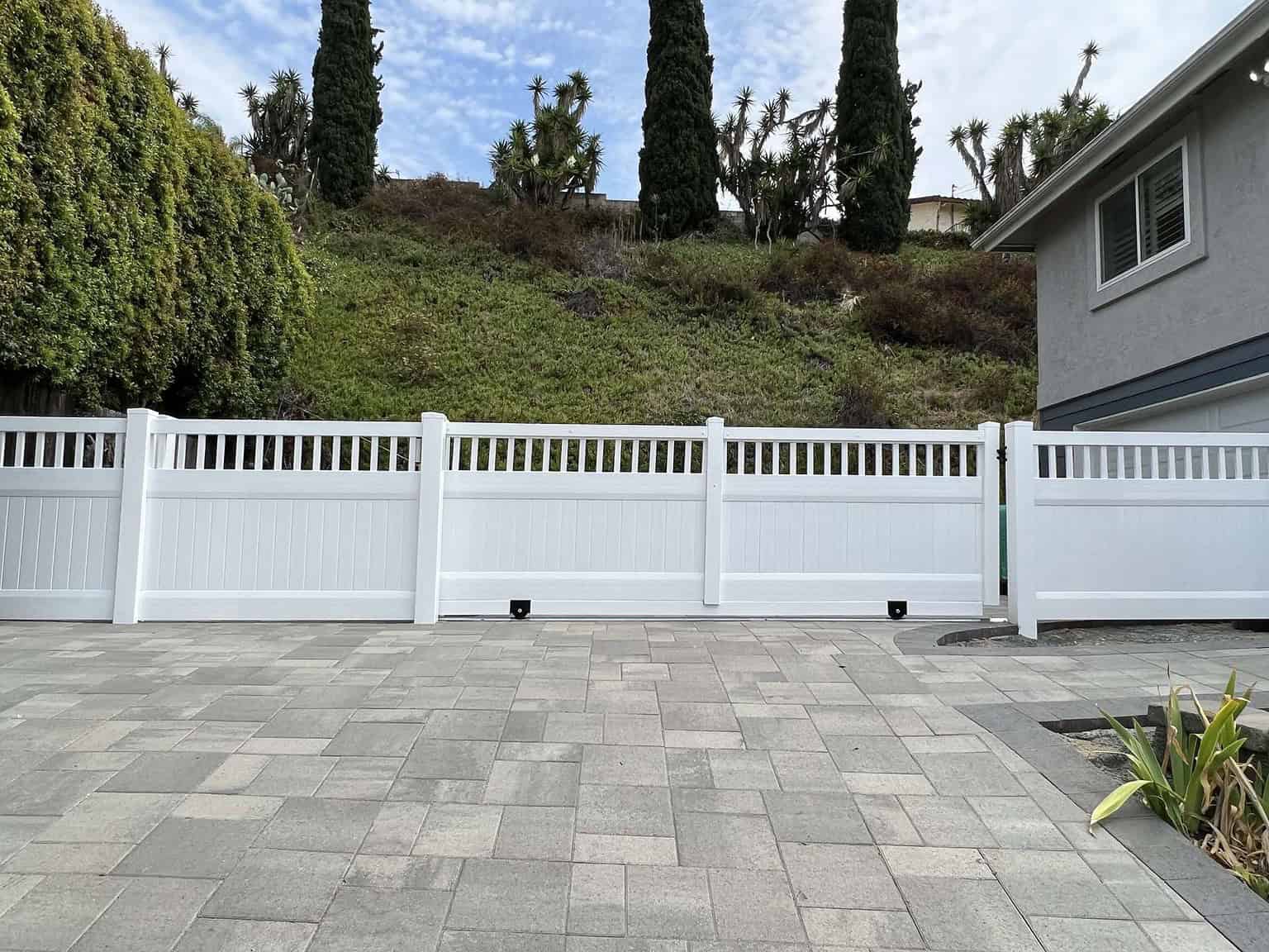Vinyl Picket Fences | Vinyl Pro Fence