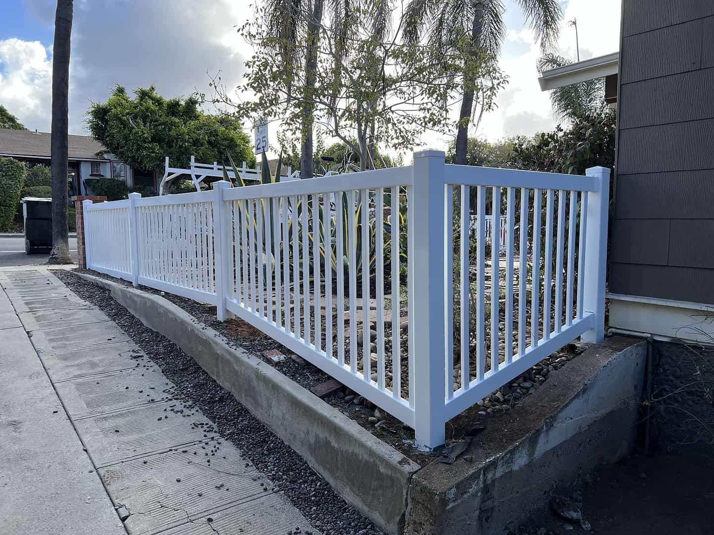 Vinyl Picket Fences | Vinyl Pro Fence