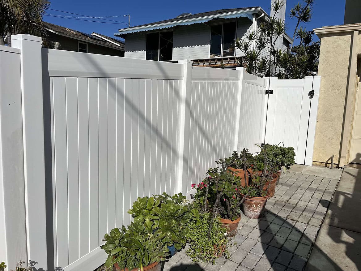 Vinyl Privacy Fences | Vinyl Pro Fence