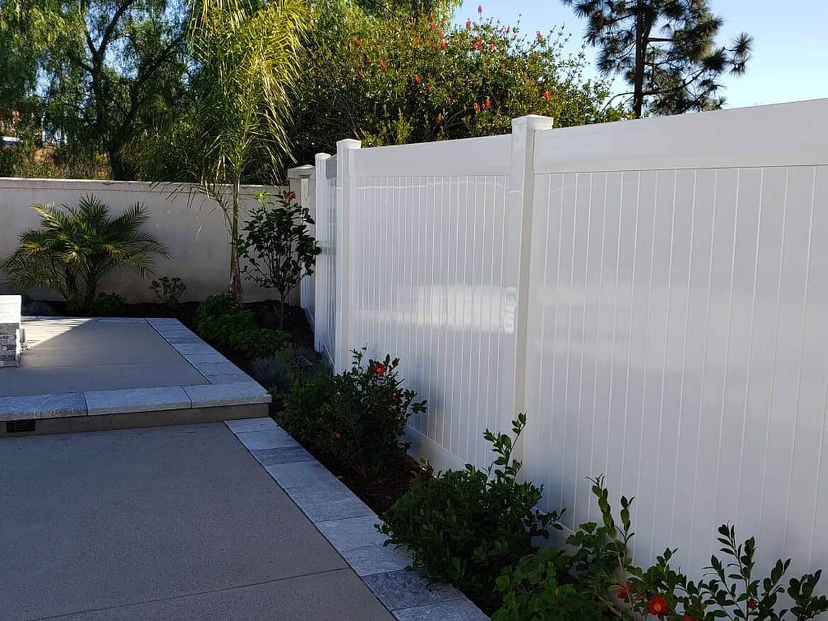 Escondido | Vinyl Pro Fence