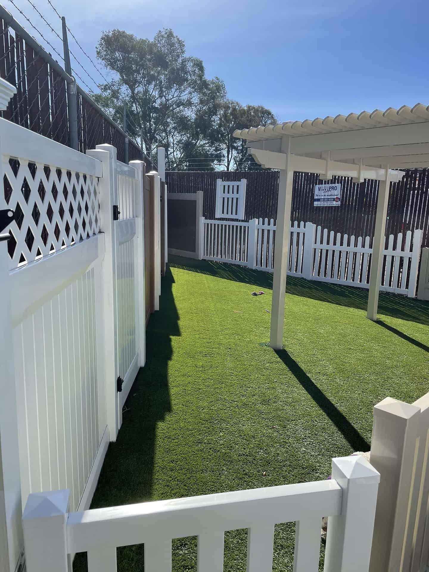 Vinyl Privacy Fence with Accent Gallery | Vinyl Pro Fence