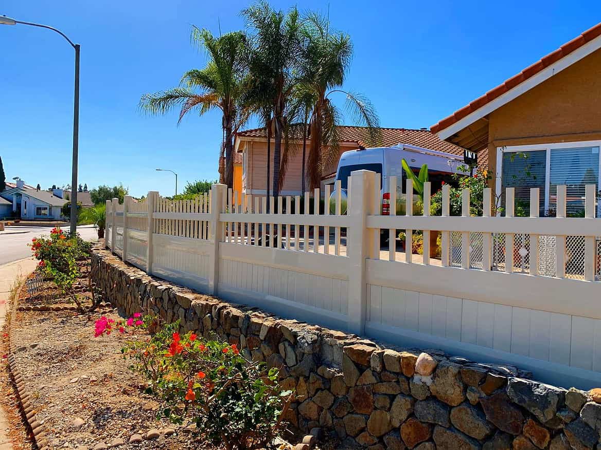 Vinyl Wall Topper Gallery | Vinyl Pro Fence